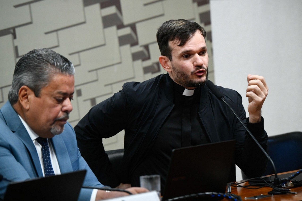 Padre Patrick conta à CPI das Bets que recebeu proposta de R$ 560 mil para divulgar apostas